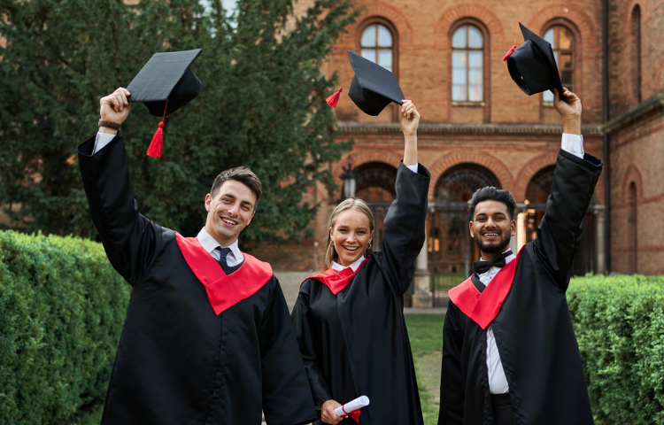 Top 10 benefits of studying abroad you must know